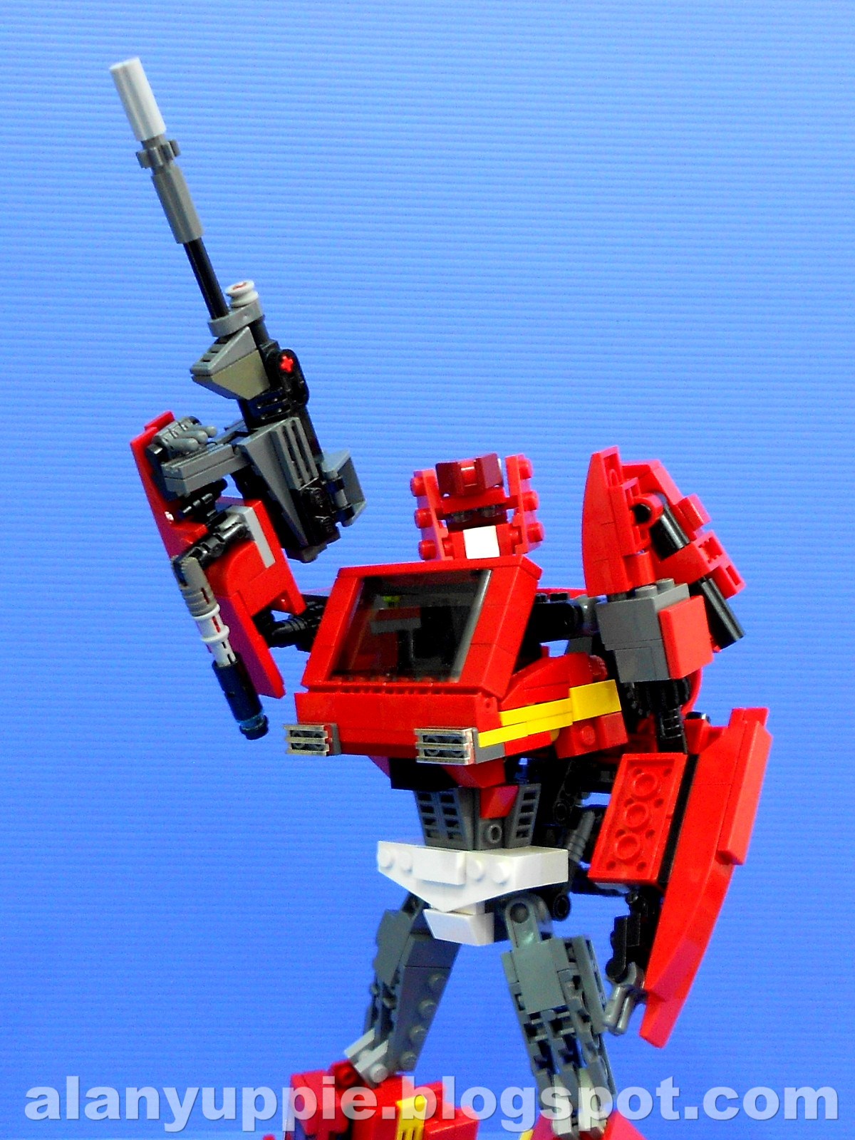 Alanyuppie's LEGO Transformers: LEGO Ironhide and Ratchet Part 2 - Bot ...