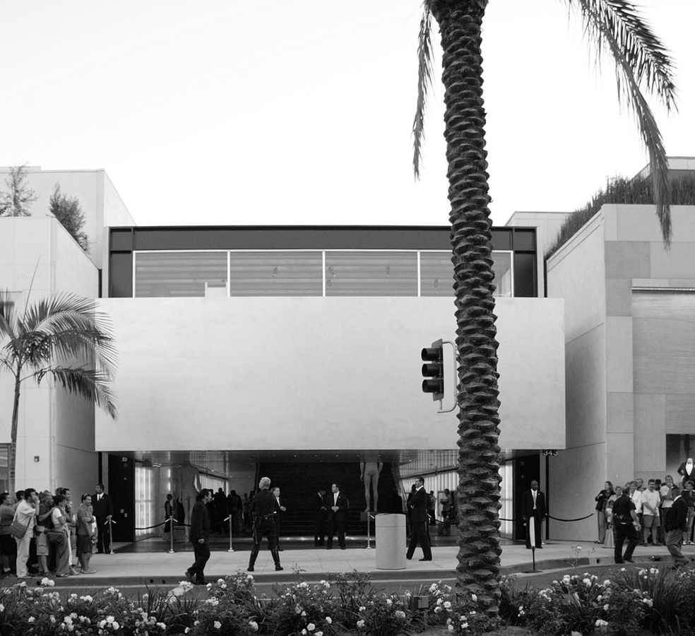 Travel Tuesday: PRADA Store - Rodeo Drive | Architects Interest