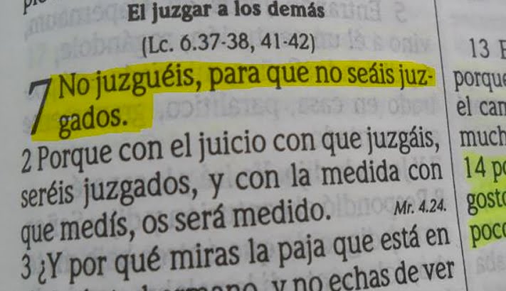 Mateo 7:1 - Versículos Bíblicos