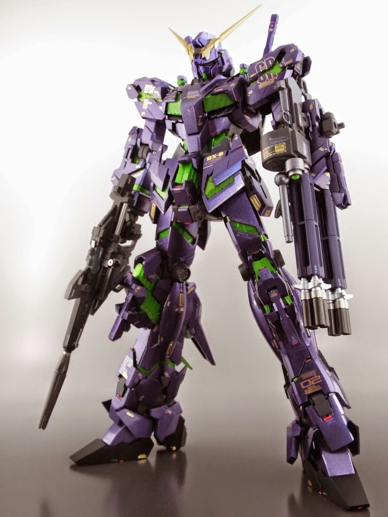 MG 1/100 Gundam Unicorn 02 Banshee + Gatling Gun - Custom Build