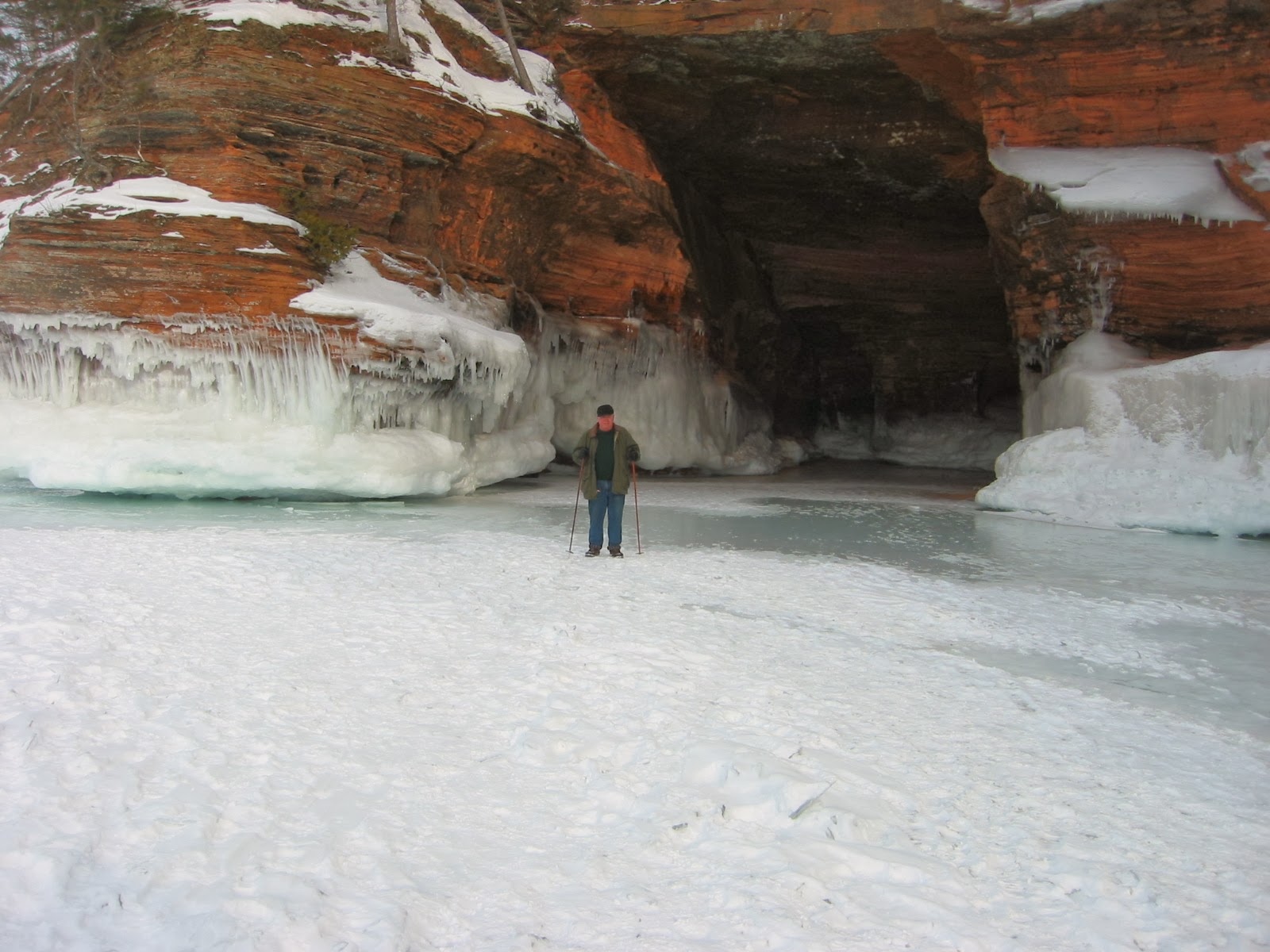 Art's Bayfield Almanac: APOSTLE ISLANDS ICE CAVES ARE OPEN ...DON'T ...
