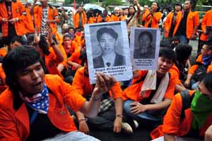 CumaDisini: Sisa Serpihan Tragedi Semanggi 1998