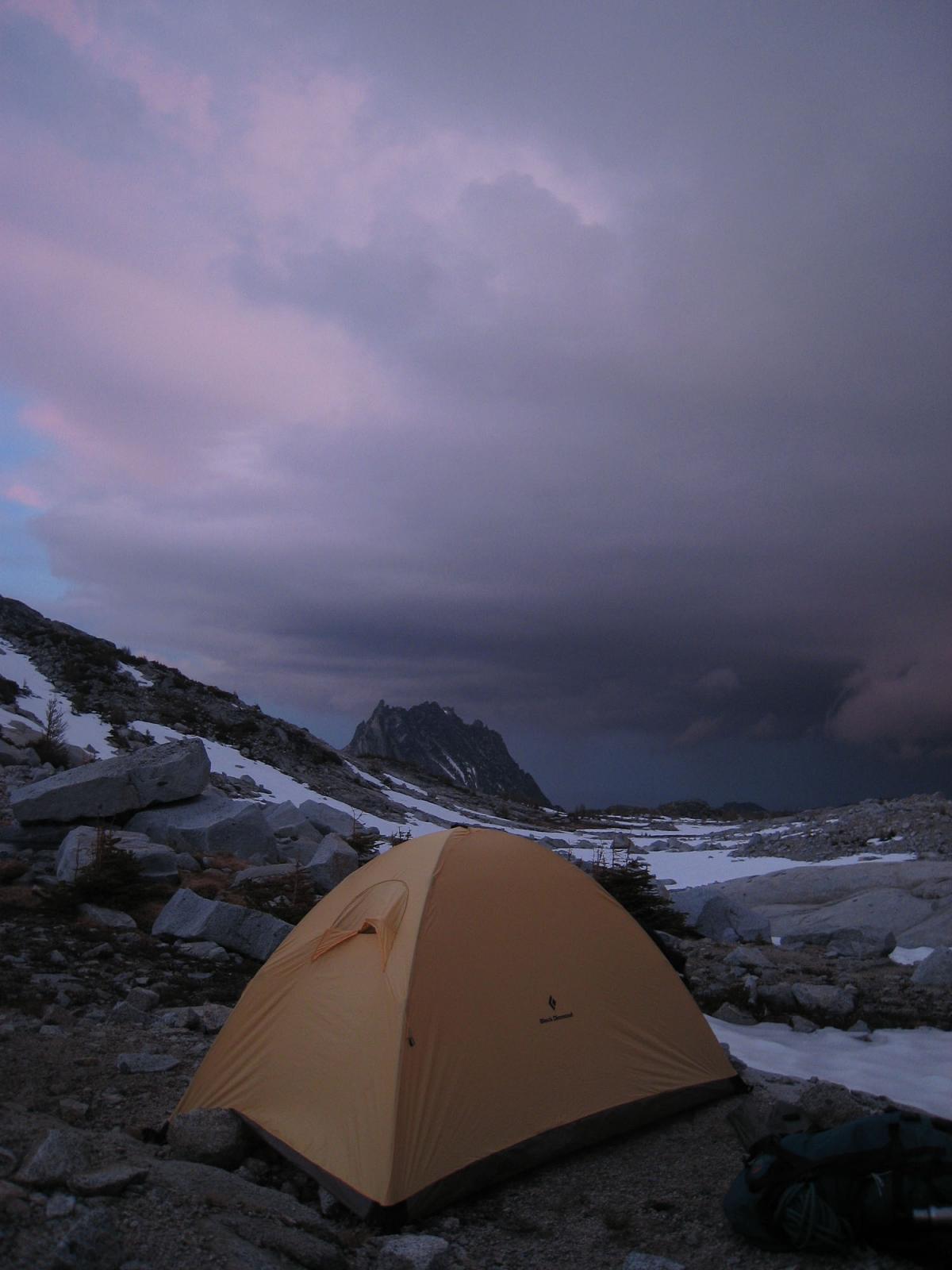 Free the Hills: Firstlight vs. Seedhouse: Best Tent for Summer Backpacking