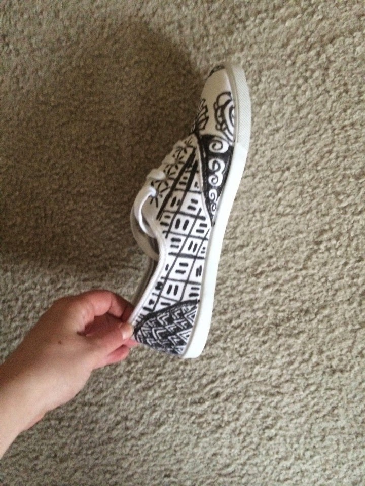 Claras Creative Spot: Zentangle Shoes!