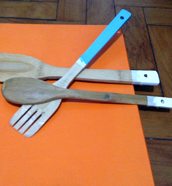 Colorindo a colher de pau | A casa eh sua - Decoração sem pesar o bolso