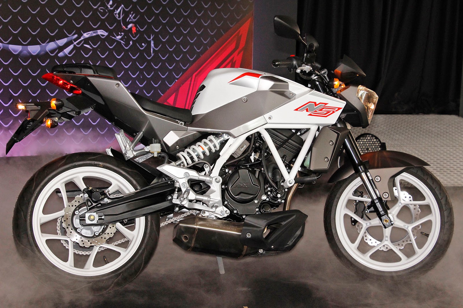 Naza N5 250 Naked Bike