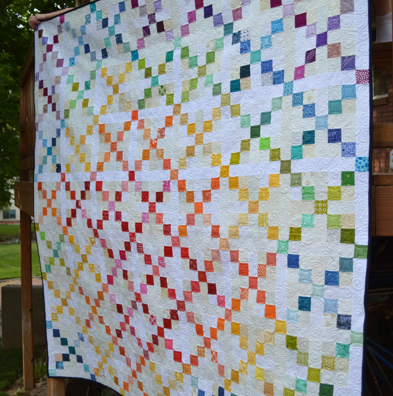 Happy Quilting: Super Scrappy Single Irish Chain - A Finish and Tutorial