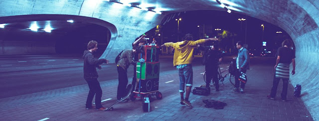 De Wereld Werkt in Arnhem: SUBCULTUUR: Dagschotel, Rave Train, Camping ...