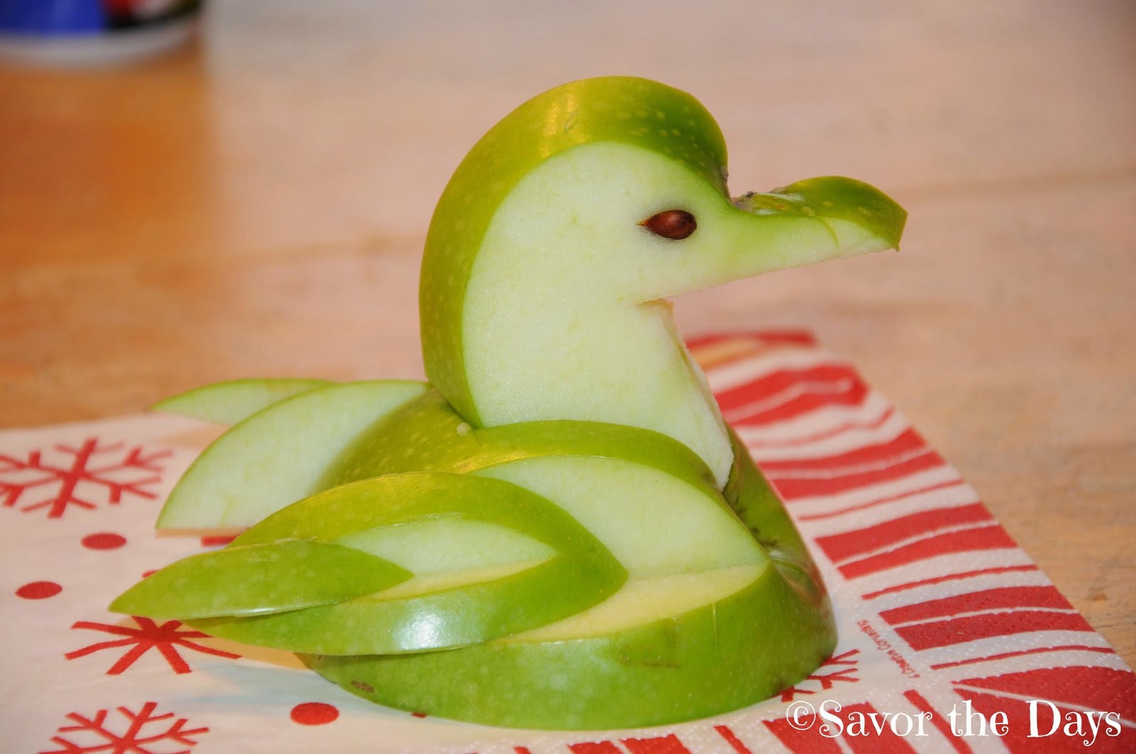 Savor The Days: How to Make an Apple Swan