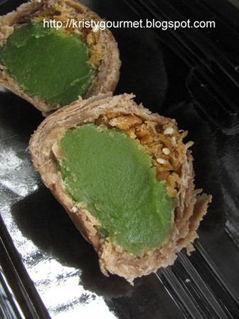 Seaweed Floss In Cocoa Teochew Baked Pastry 可可潮州月饼