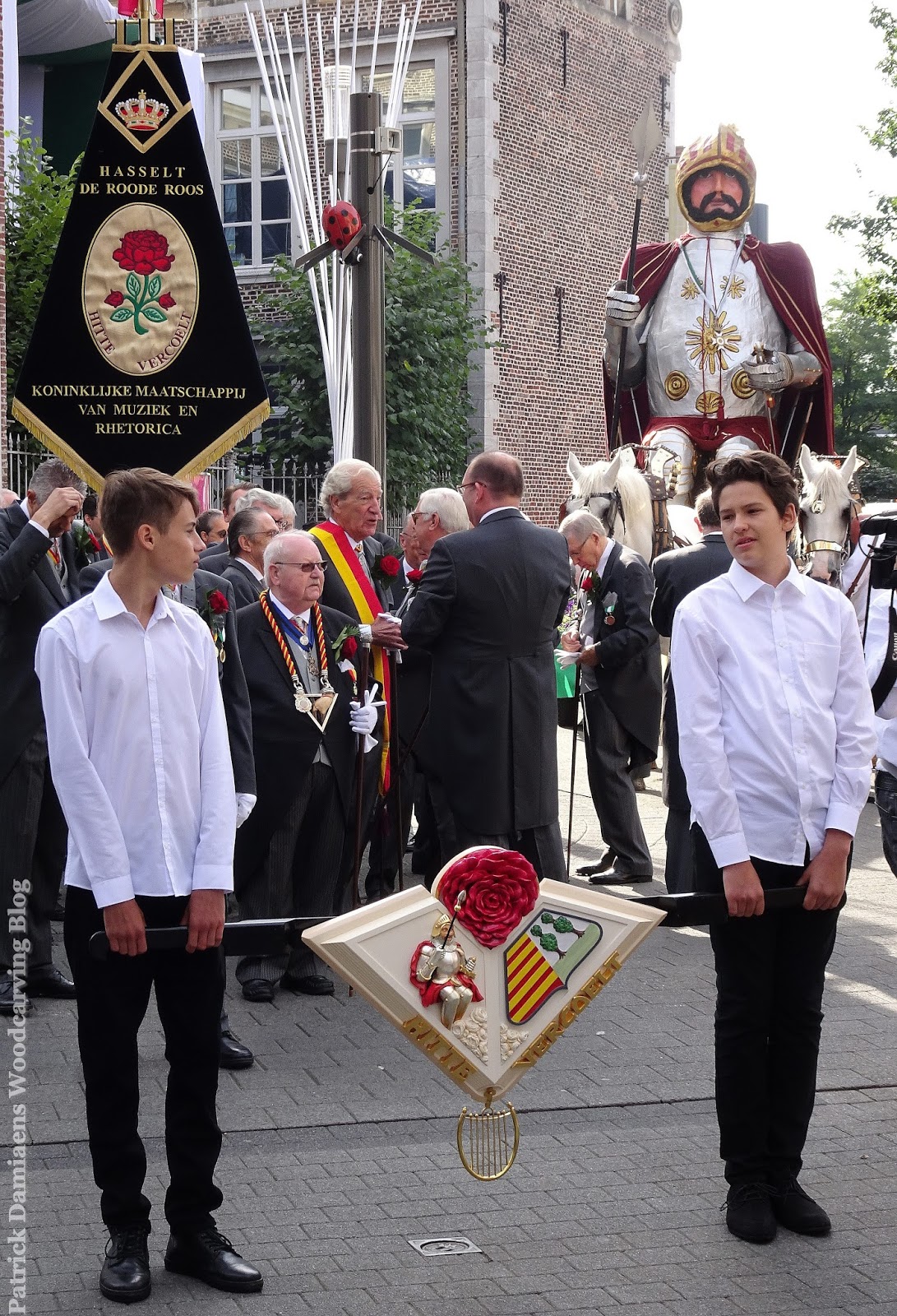 Ornamentsnijder - PATRICK DAMIAENS: De Hasseltse rederijkerskamer De ...