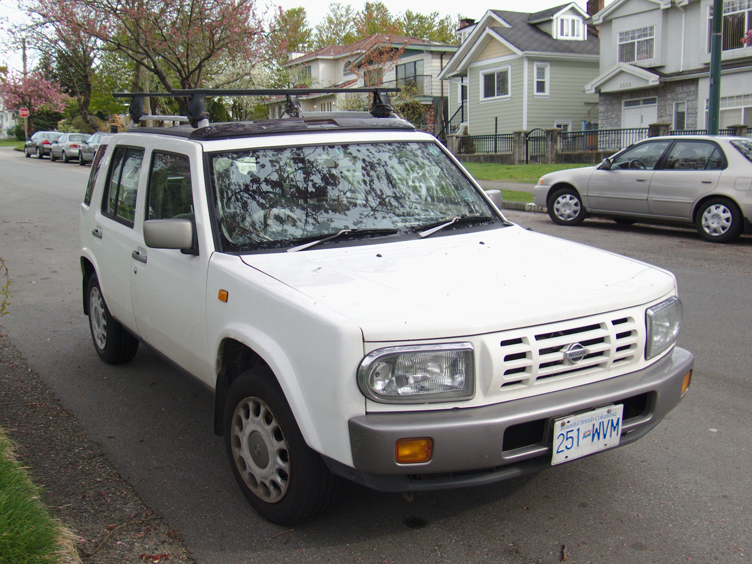 Old Parked Cars Vancouver: Honourary Old Parked Car: 1995 Nissan Rasheen