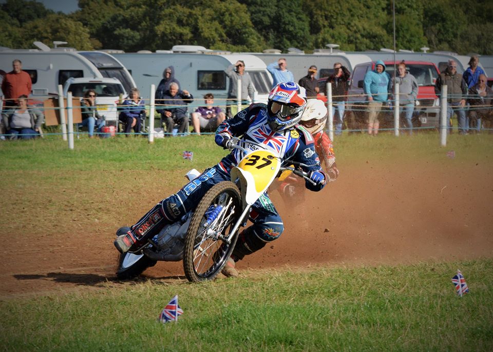 BANTER’S GUIDE TO GRASSTRACK’S SPEEDWAY SUPERSTARS: BANTER’S GUIDE TO ...