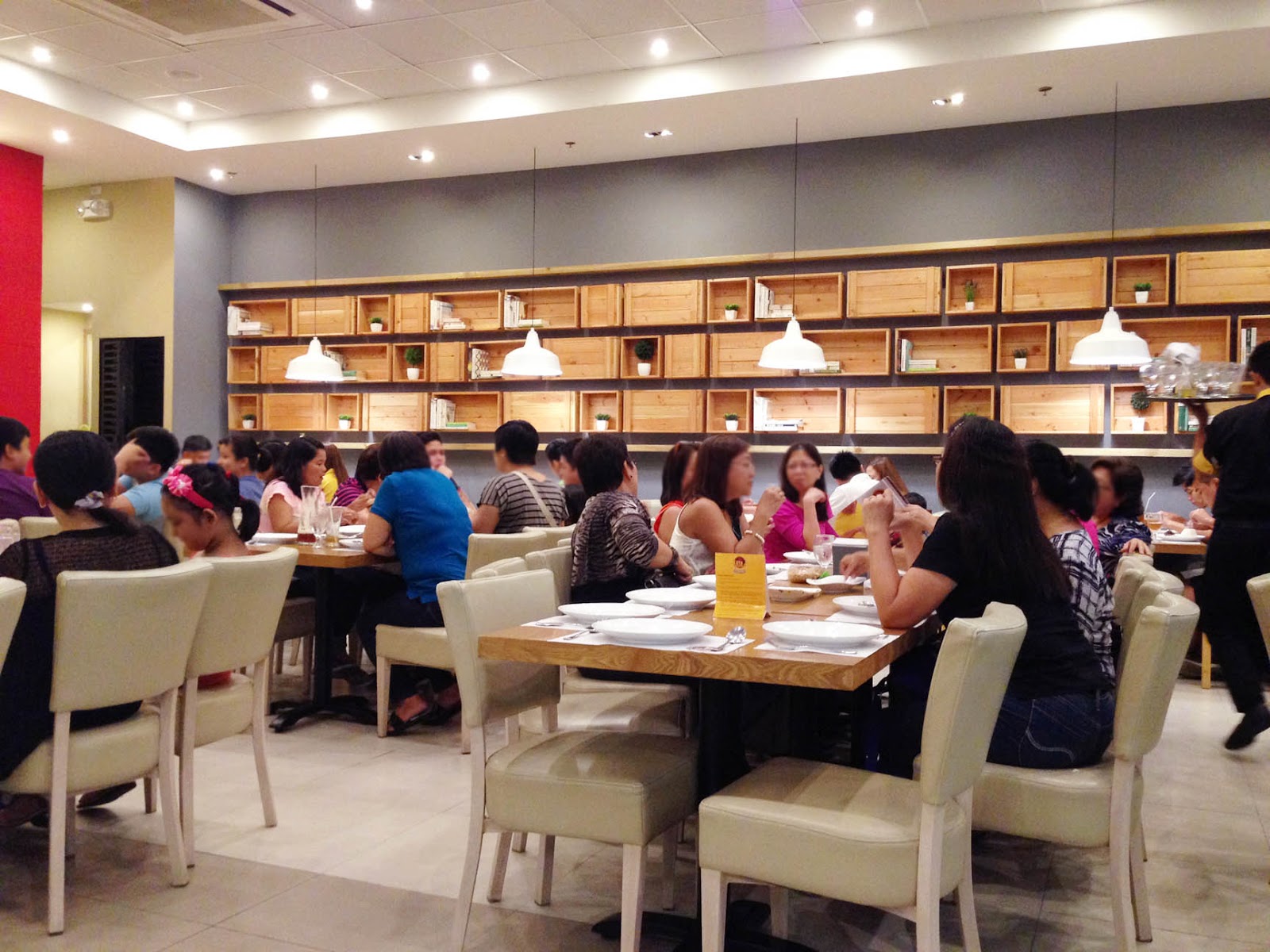 MrsMommyHolic: Kuya J Restaurant (SM BF)