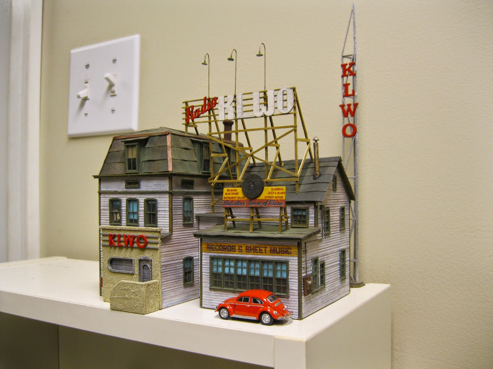 Craftsman Structures: Foscale Radio Station Built By Chris