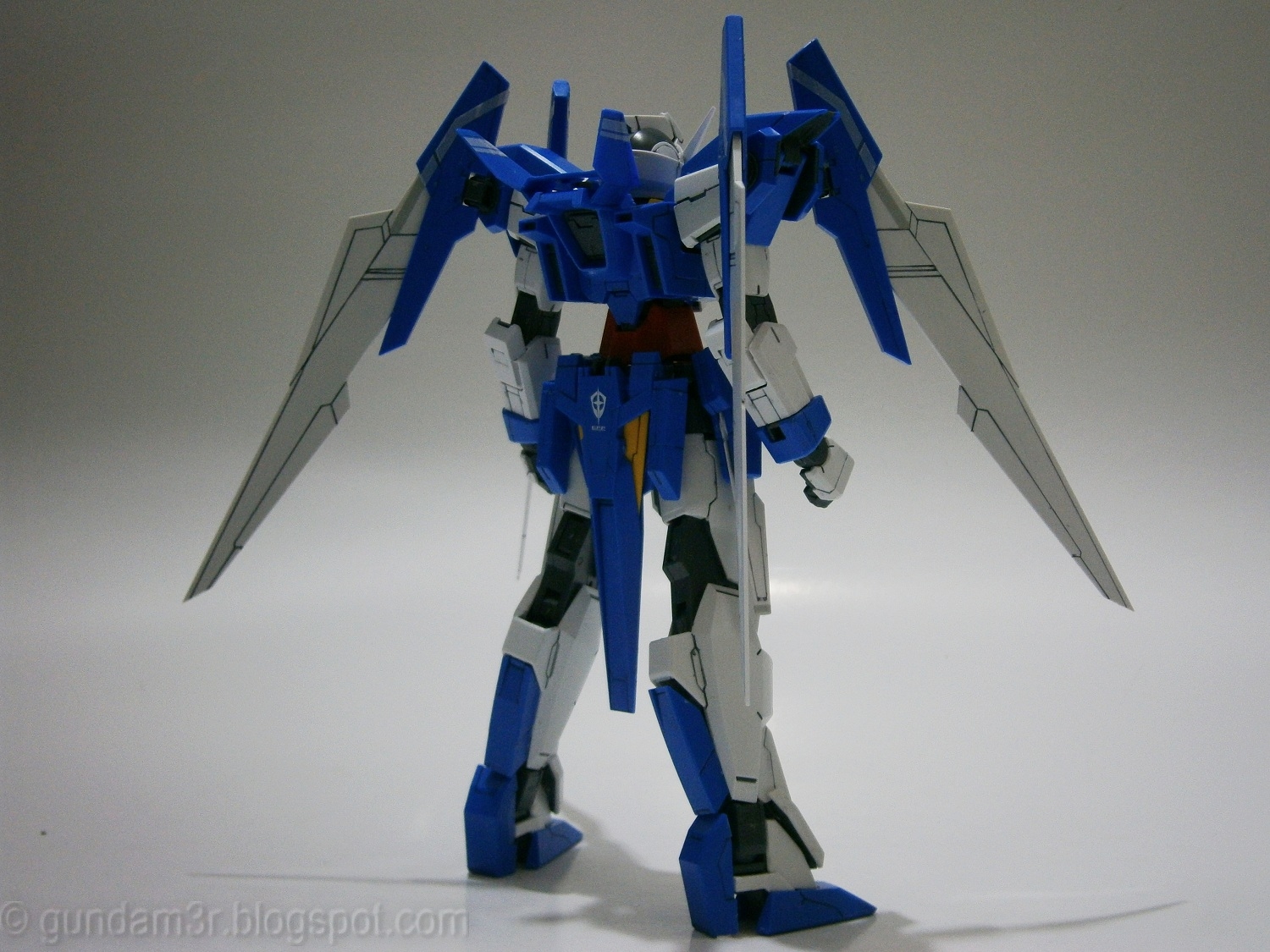 Gundam AGE-2 Normal MG Review Part 1