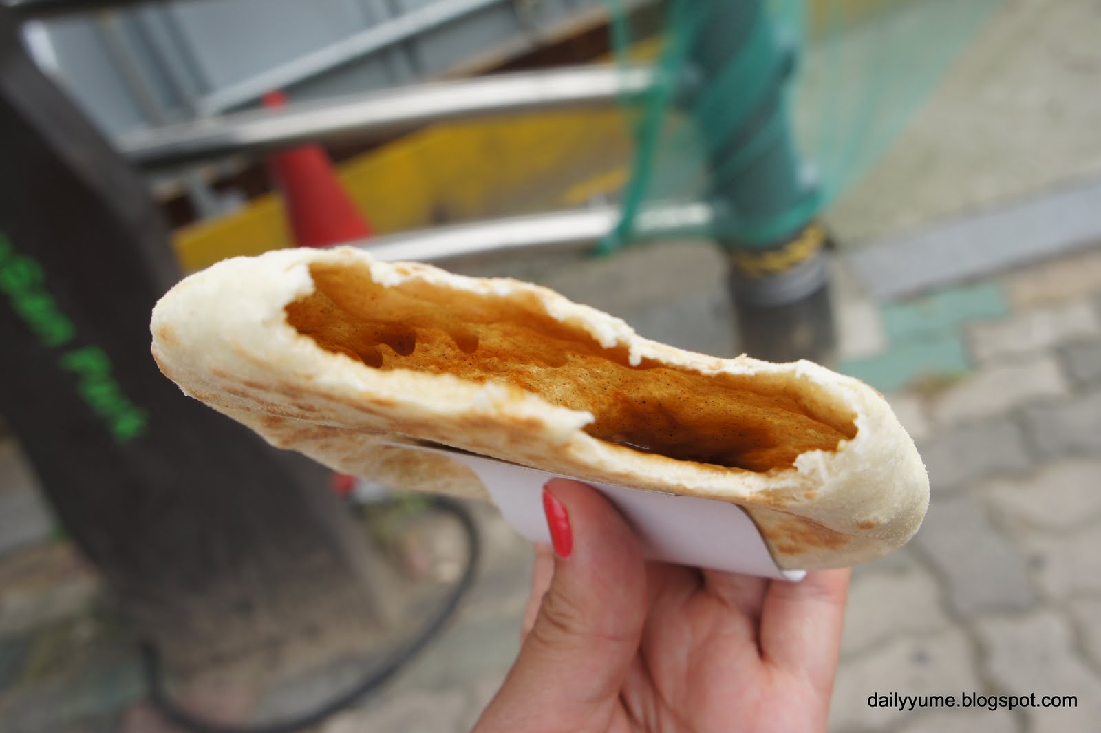 Daily Yume: Korean sweet pancake - Hoddeok
