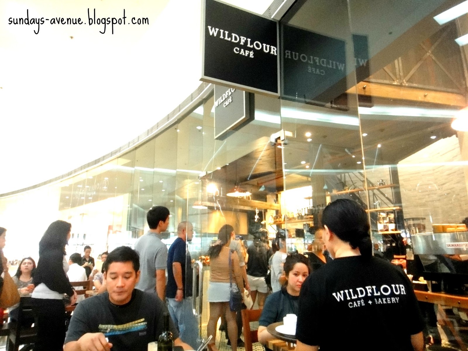 Sunday's Avenue: Cronuts and Crookies at Wildflour Café + Bakery