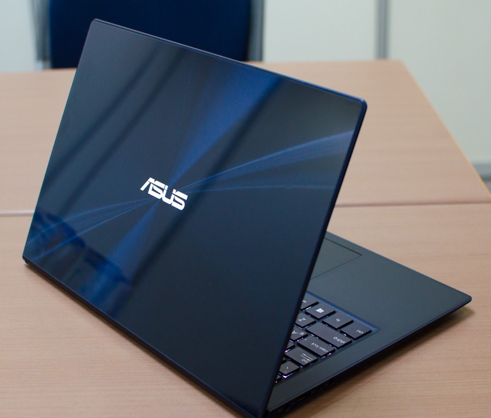 Top 10 Most Popular Laptop Brands In The World - TenBuzzfeed