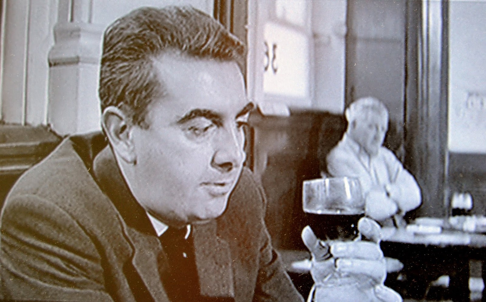 From Swerve of Shore to Bend of Bay: James Joyce, Wine Lover