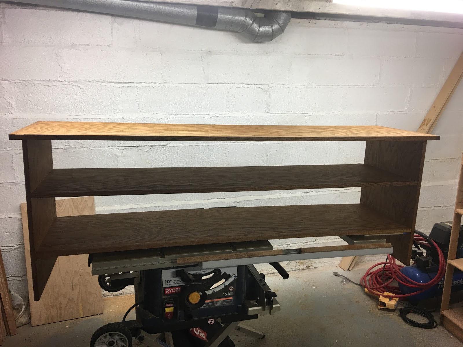 WV8TIM: Ham shack shelving