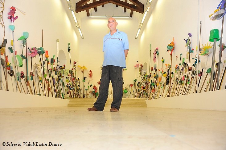 Ningún lugar está lejos... en RD: “Flotando”, de Tony Capellán…