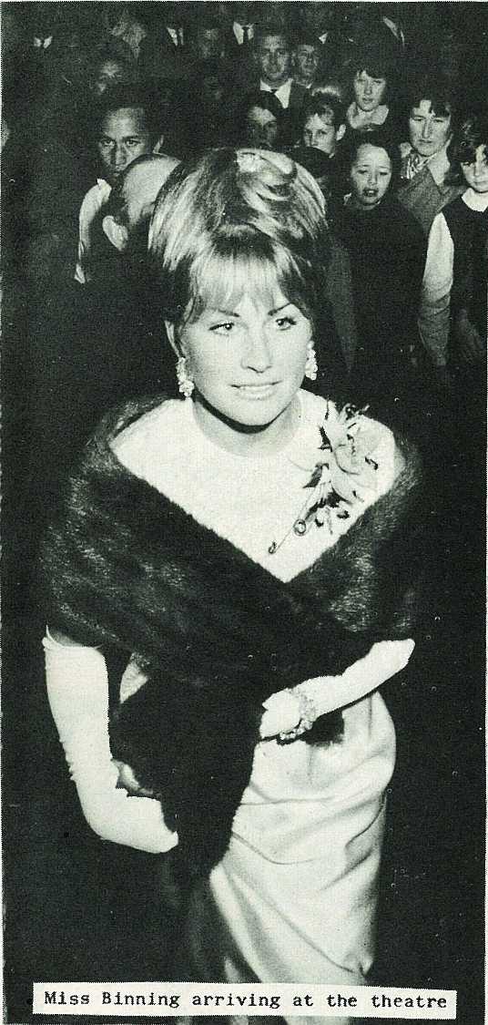 dis place men tia: Tanya Binning ...