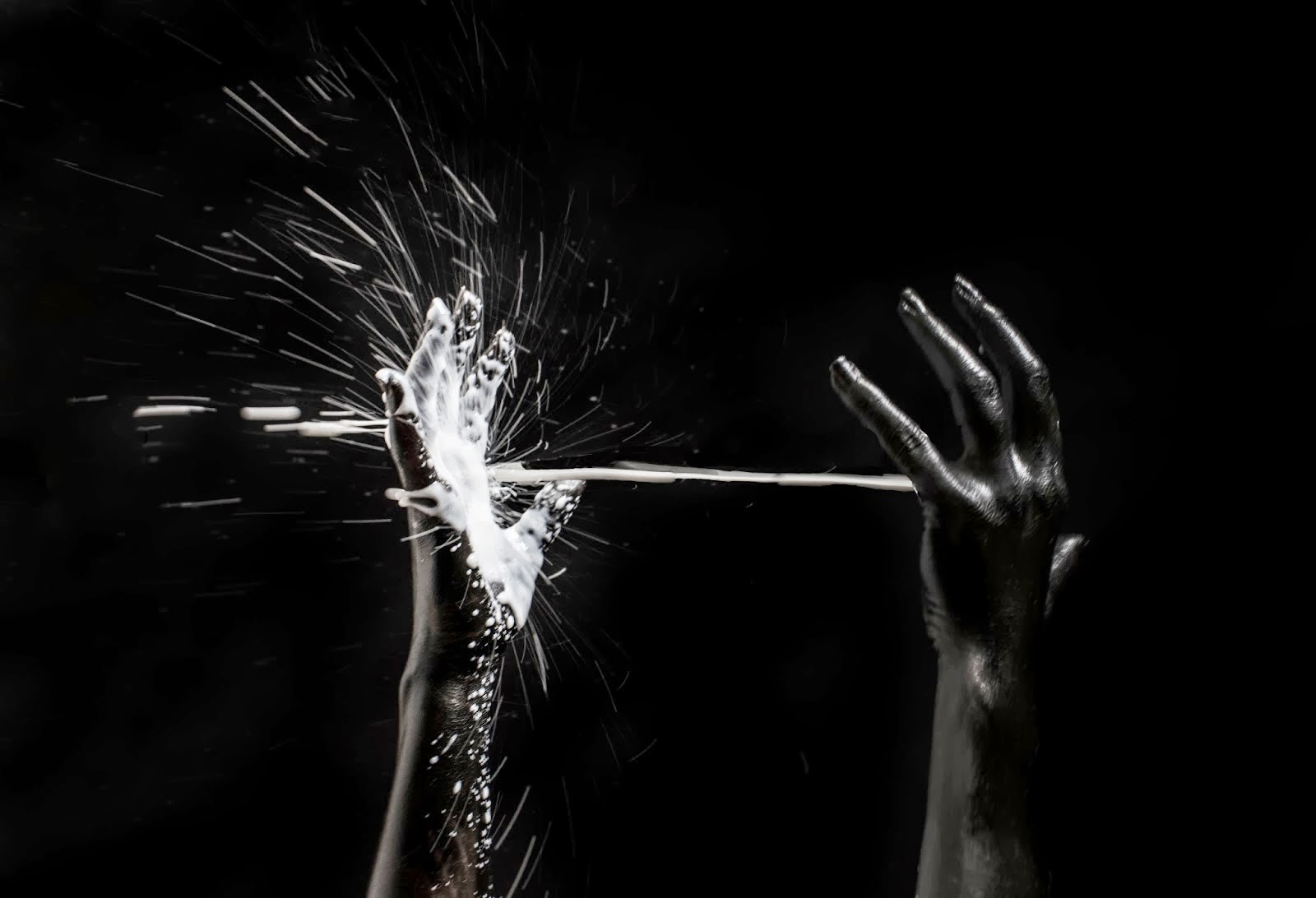 Art in the air: Composiciones de clave tonal baja.