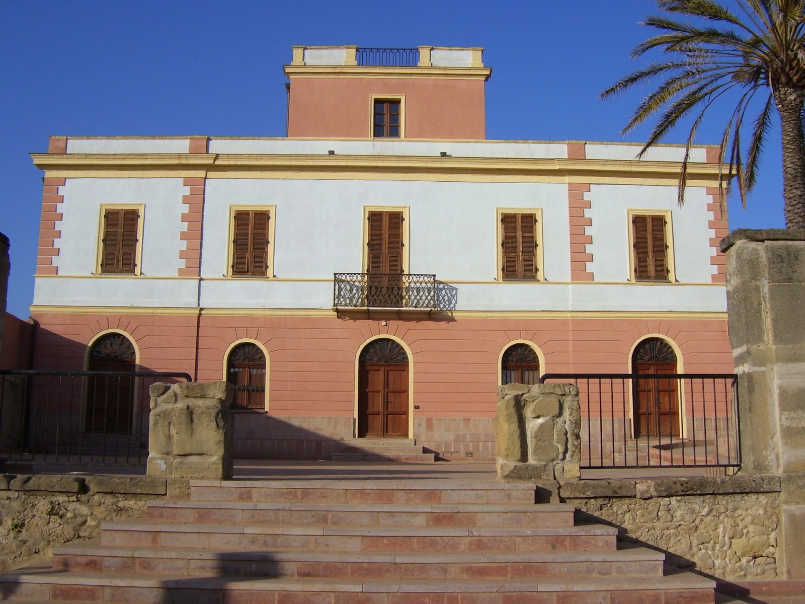 Travelogue Sardinia - Italy: Villa De Villa (Dolianova)