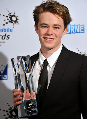 World Fallen: [CONFIRMADO]: Harrison Gilbertson como Cameron Briel!