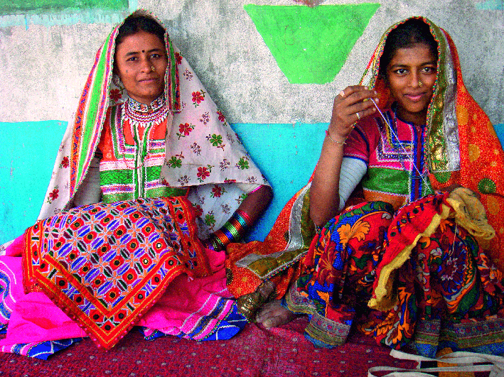 garam masala chai: Textile Traditions of Kutch - [Part I]I . Guest Post ...