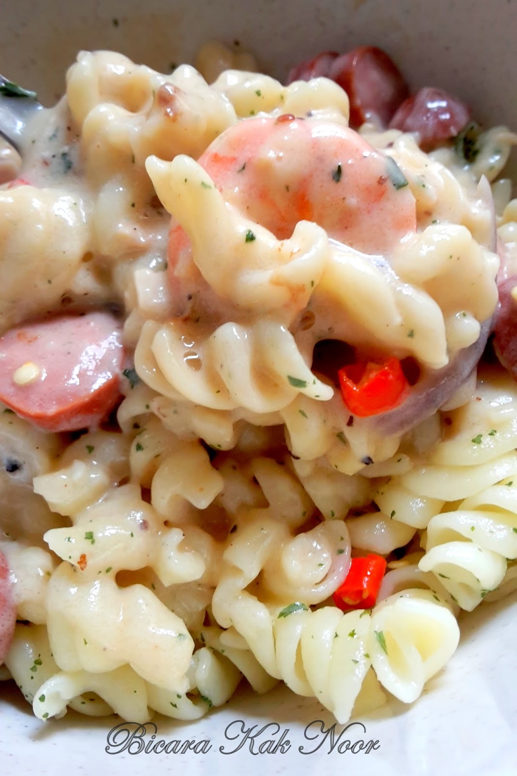 Curly Pasta Carbonara Versi Banjir - Dapur Kak Noor