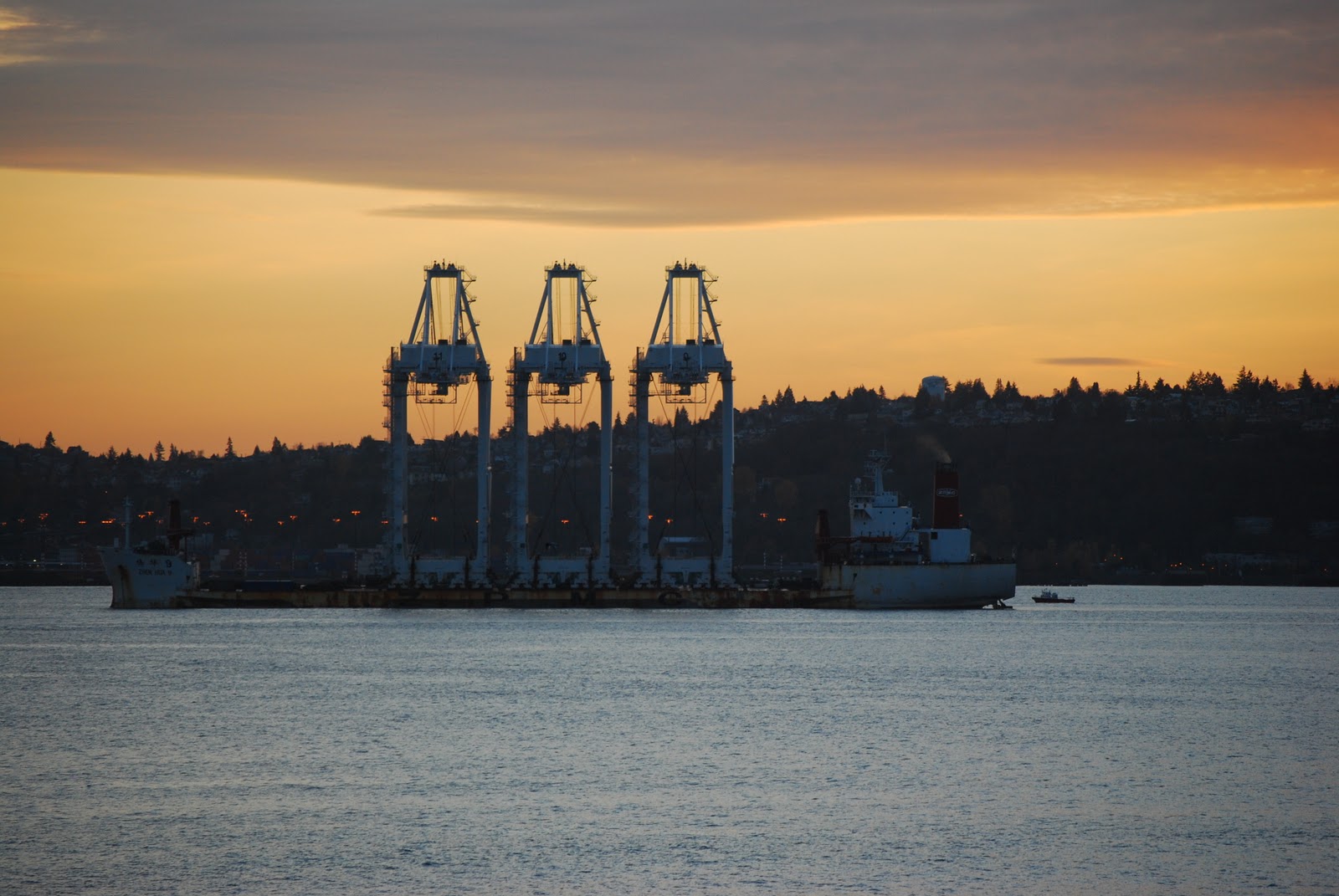 Channel 14, Seattle Traffic: Super Cranes Arrive in Port of Seattle