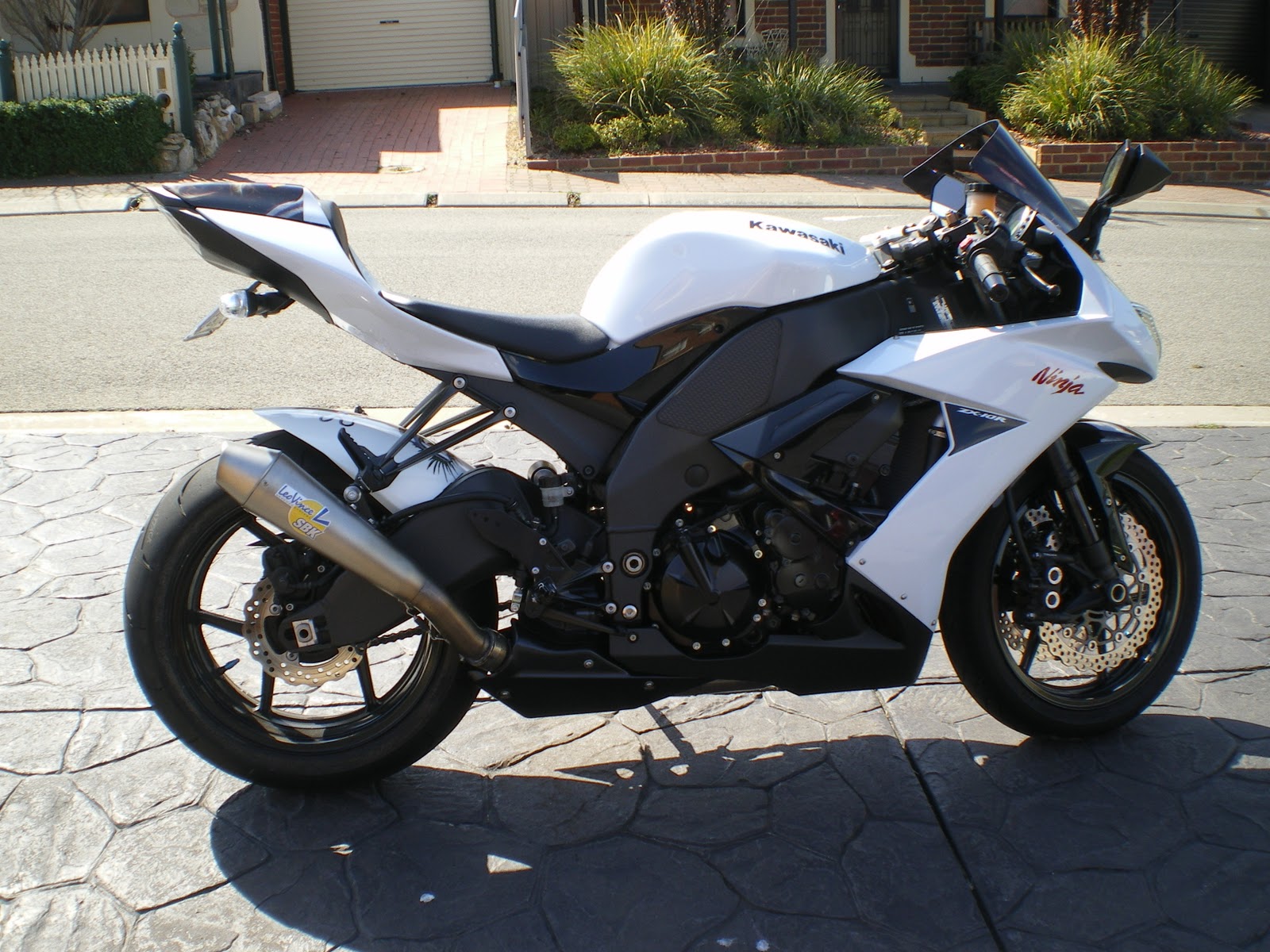 Kawasaki ZX10R: 2009 special edition ZX10R