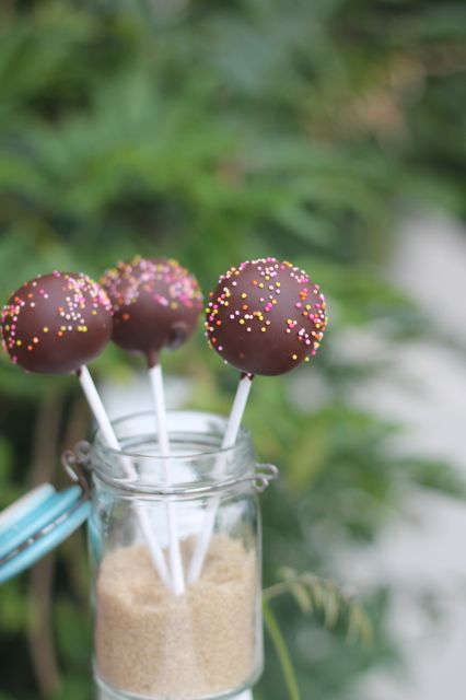 Tea, Cake & Create: Mocha Cake Pops