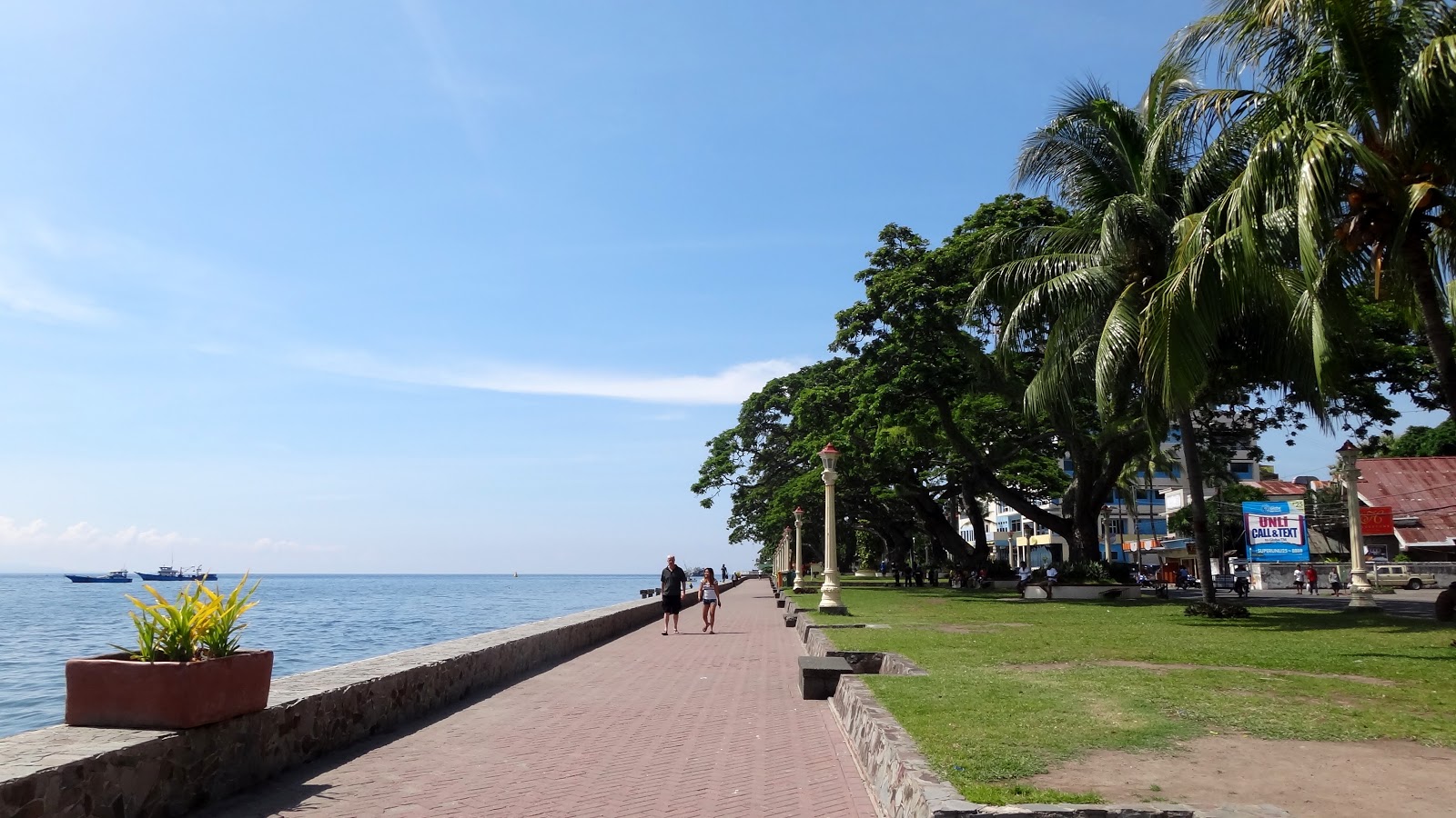 HAPPY TRAVELS: DUMAGUETE CITY - MUST SEE