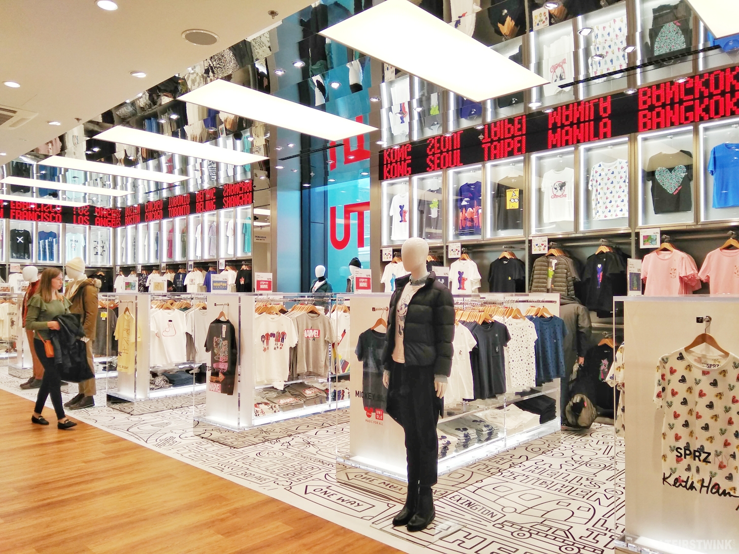 First Uniqlo store in the Netherlands