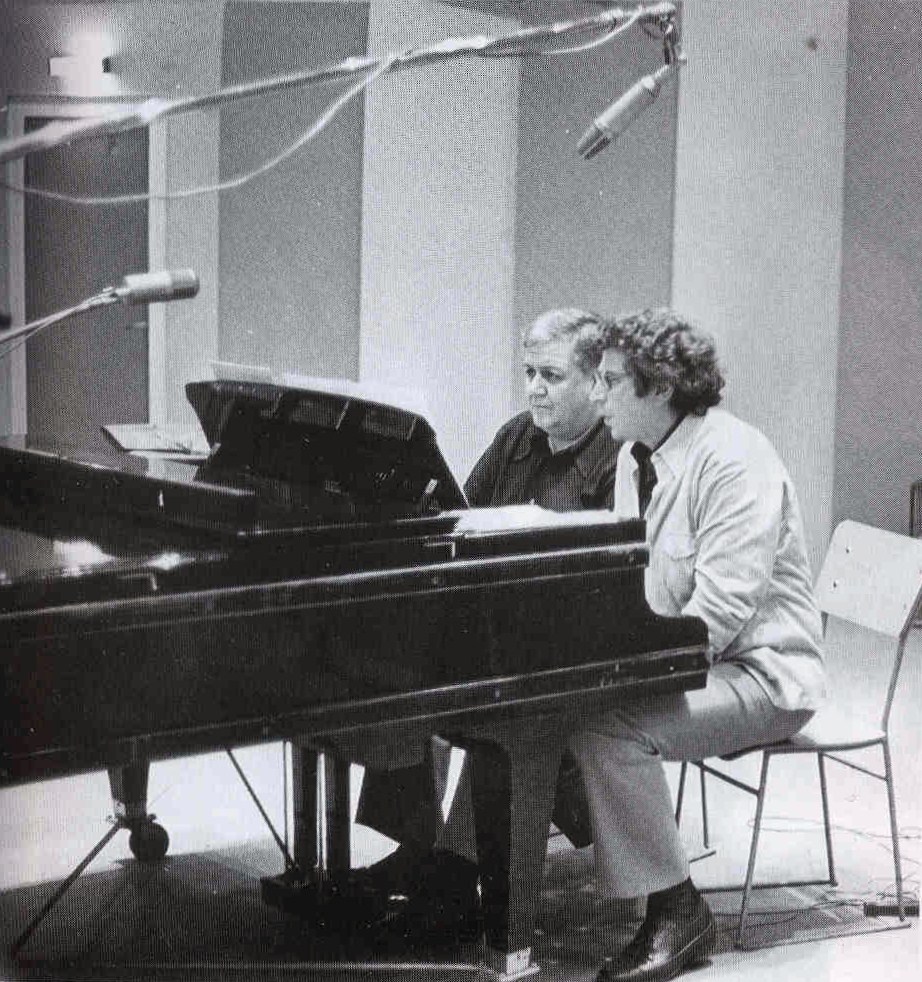 Ιδιωτική Οδός: ΤΟ ΚΑΤΑ ΧΑΤΖΙΔΑΚΙ "ΜΕΡΑ ΜΑΓΙΟΥ" ΤΟΥ ΜΙΚΗ ΘΕΟΔΩΡΑΚΗ ΚΑΙ ...