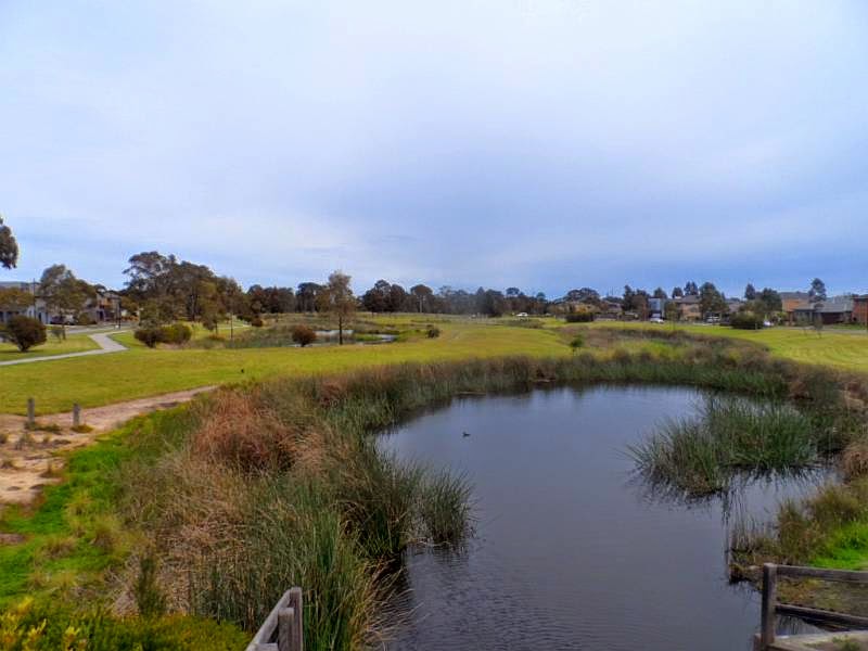 TRACKS, TRAILS AND COASTS NEAR MELBOURNE : Tatterson Park - Keysborough