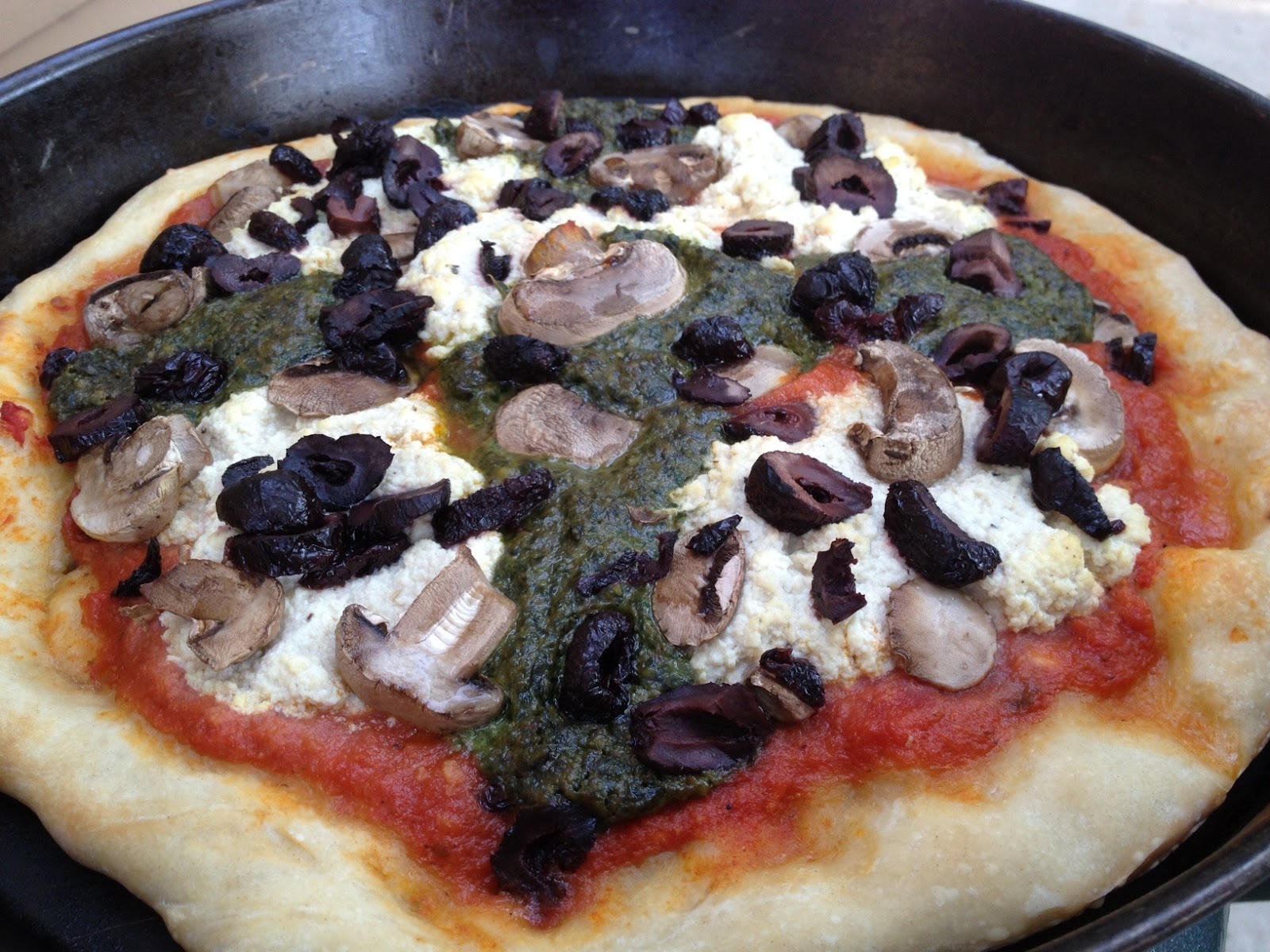 Vegan Crunk: Isa Pizza!