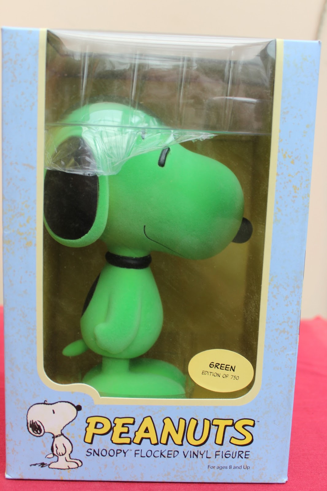 Future Figures: Peanuts Snoopy Limited Edition Green Flocked Vinyl Figure