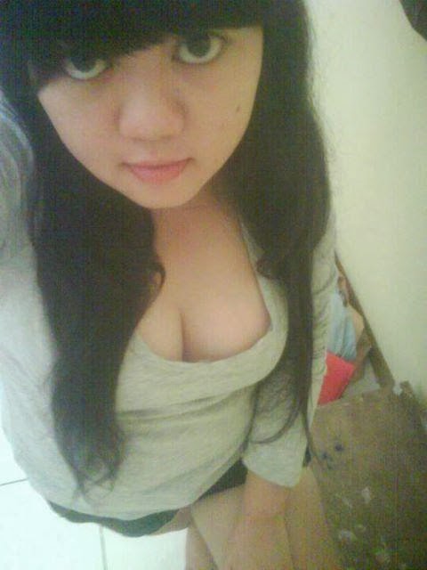 Foto Bugil ABG Montok Toket Gede Hot Menantang - Dunia Tante dan ABG