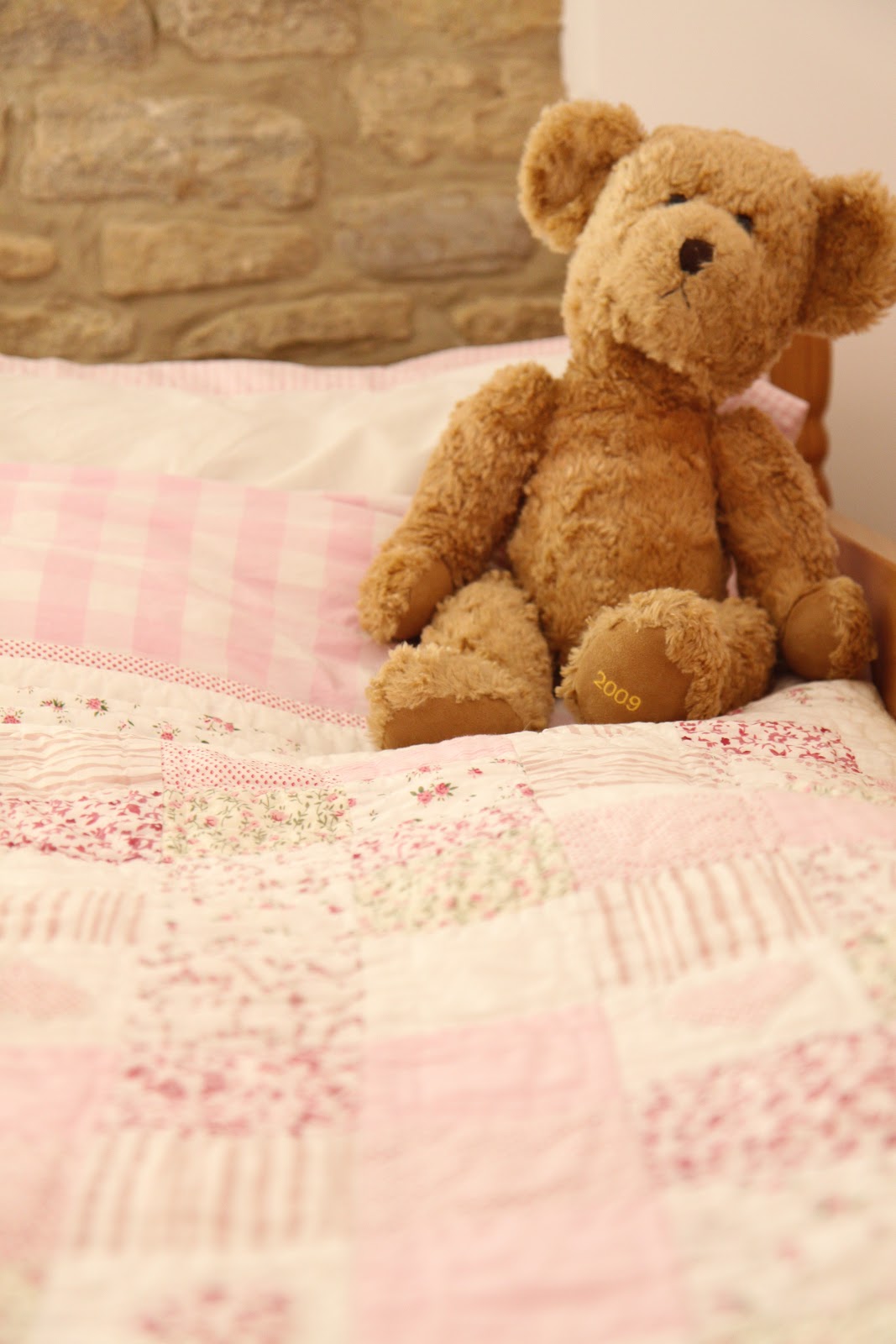 Modern Country Style: Our Girls' Bedroom: The Snuggly Beds