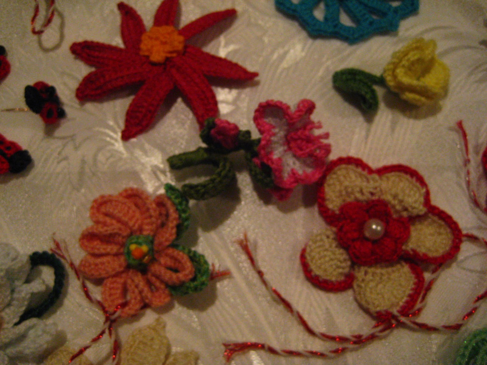 Crochet-pasiune si culoare: Martisoare crosetate