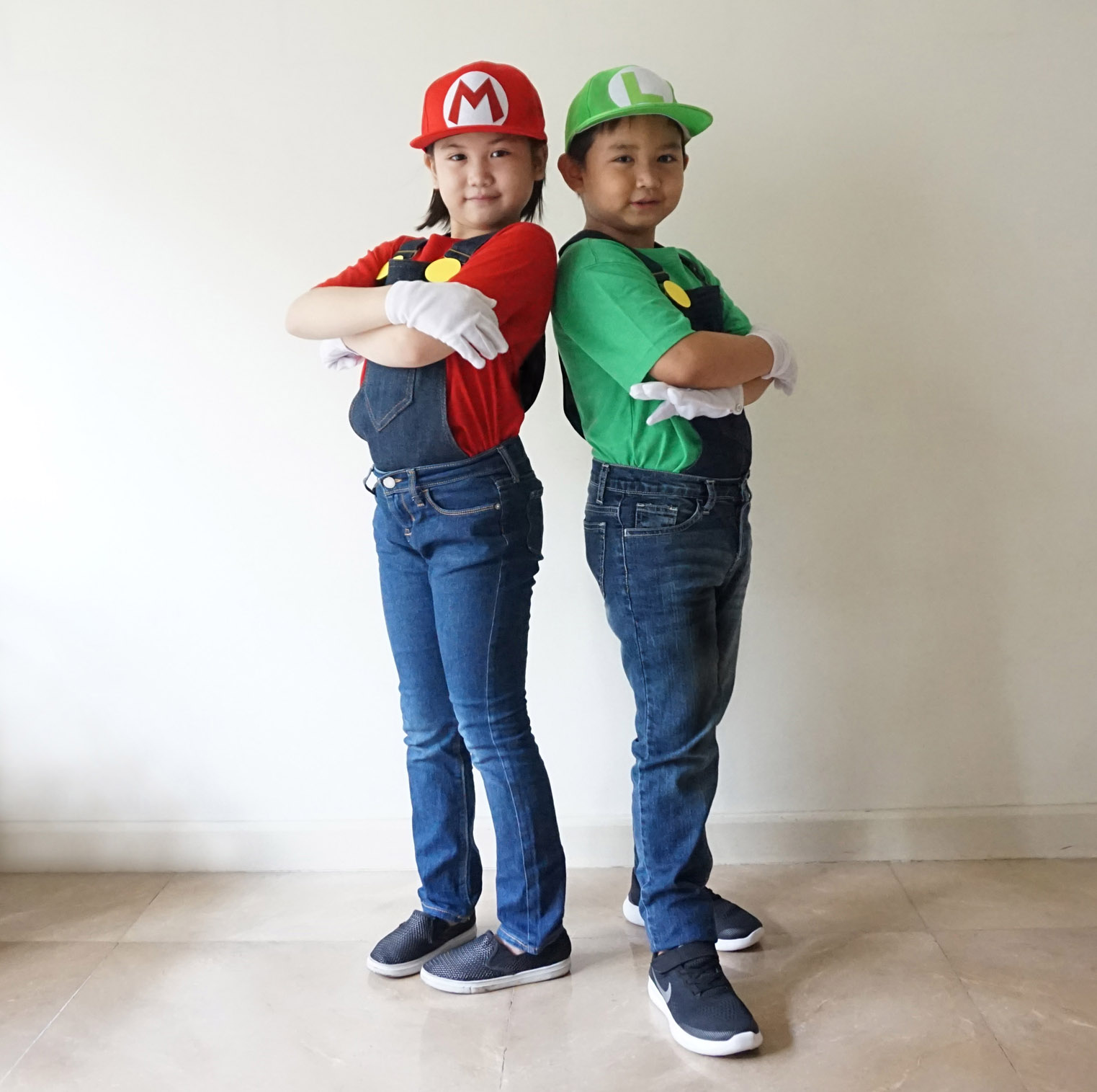 MrsMommyHolic: DIY Mario Bros. and Toad Costume