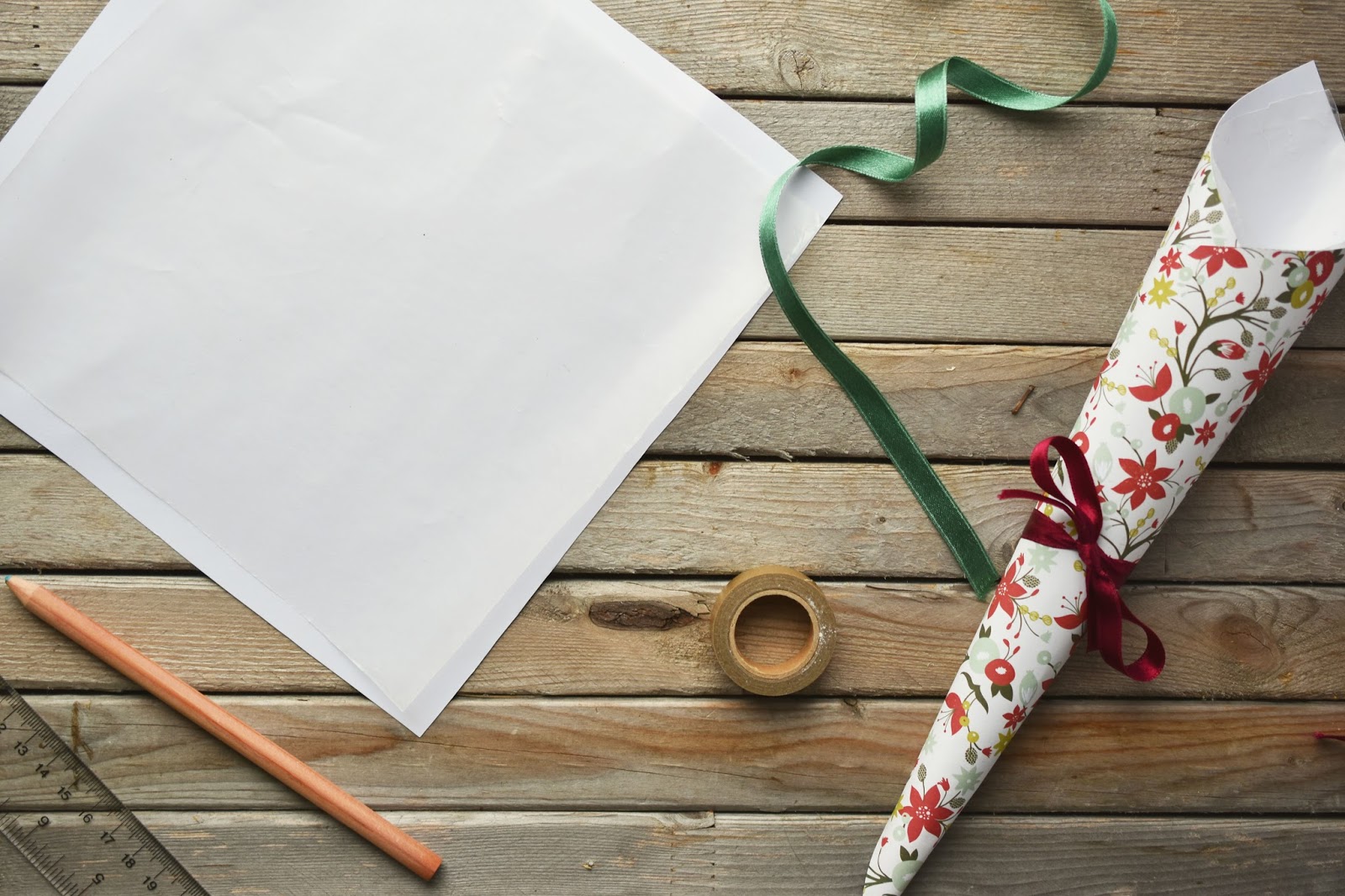 Woman in Real Life: Vegan Caramel Corn in Festive DIY Paper Cones