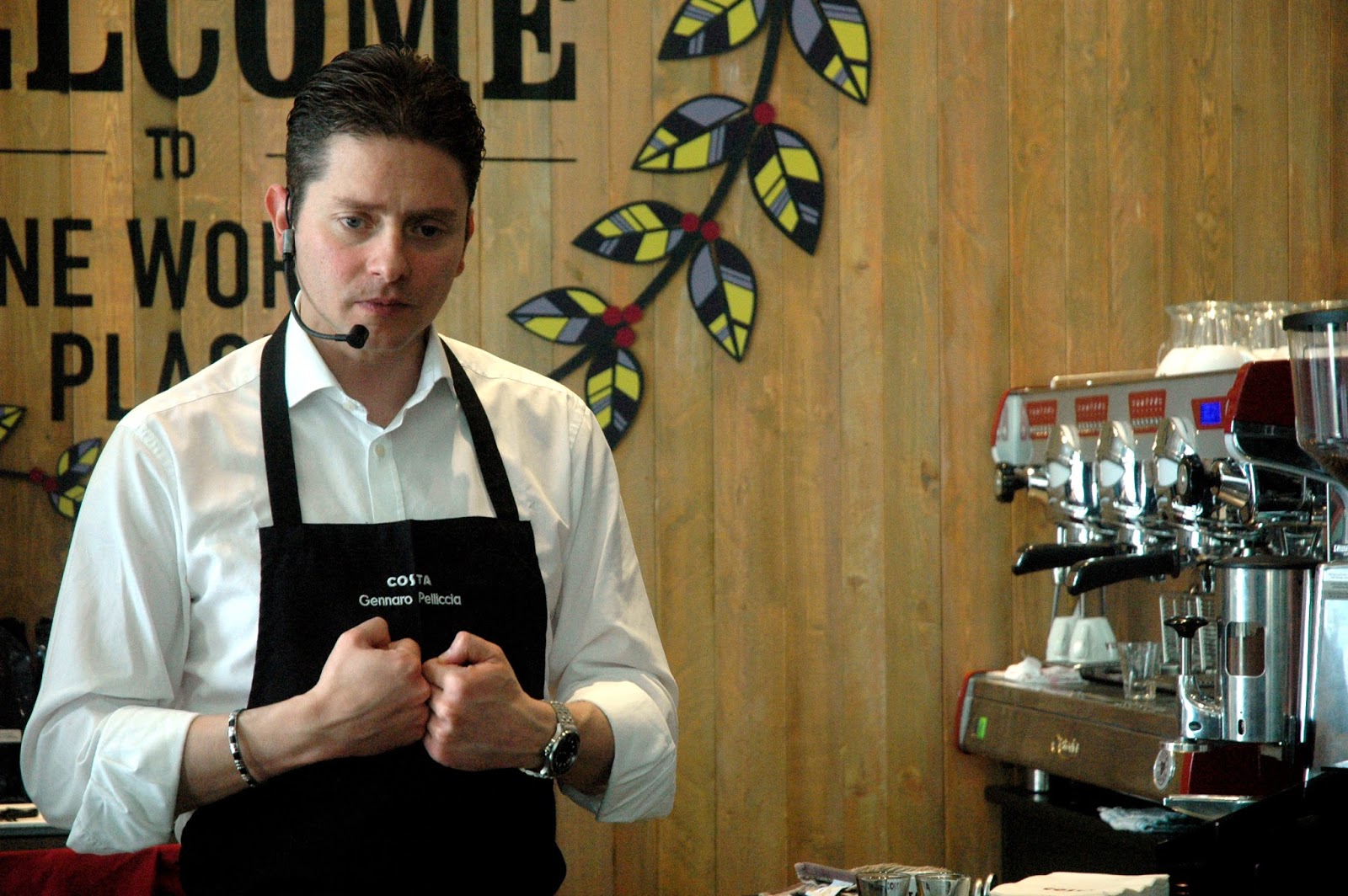 DUDE FOR FOOD: London-Style: A Matter of Taste at Costa Coffee