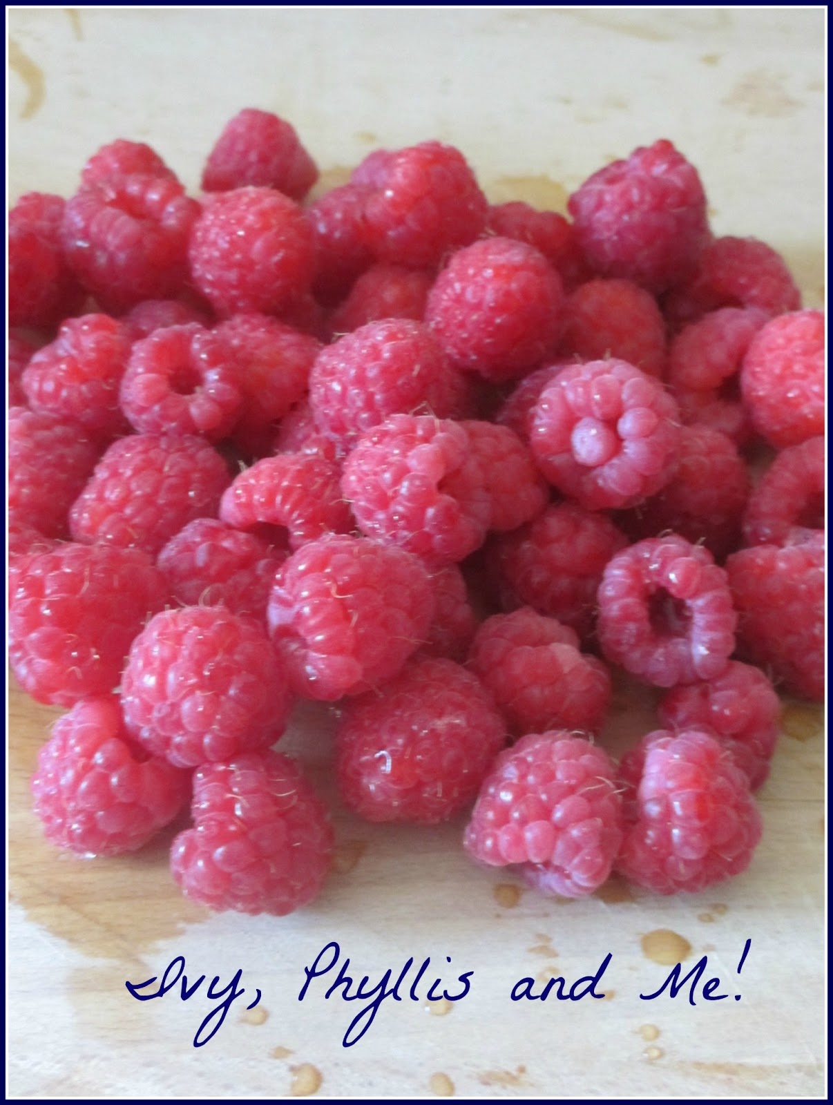 Ivy, Phyllis and Me!: RASPBERRY SUMMER DESSERT