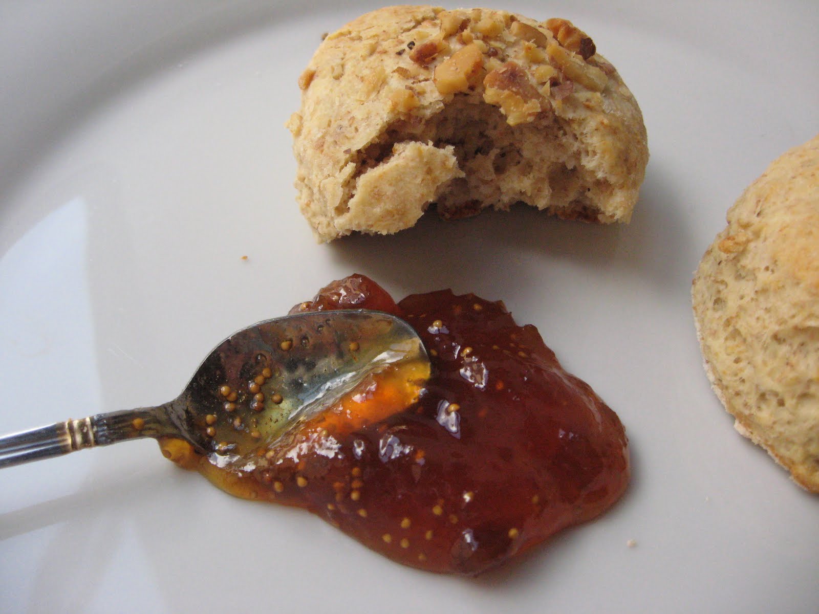 she's in the kitchen: toasted walnut biscuits with fig jam