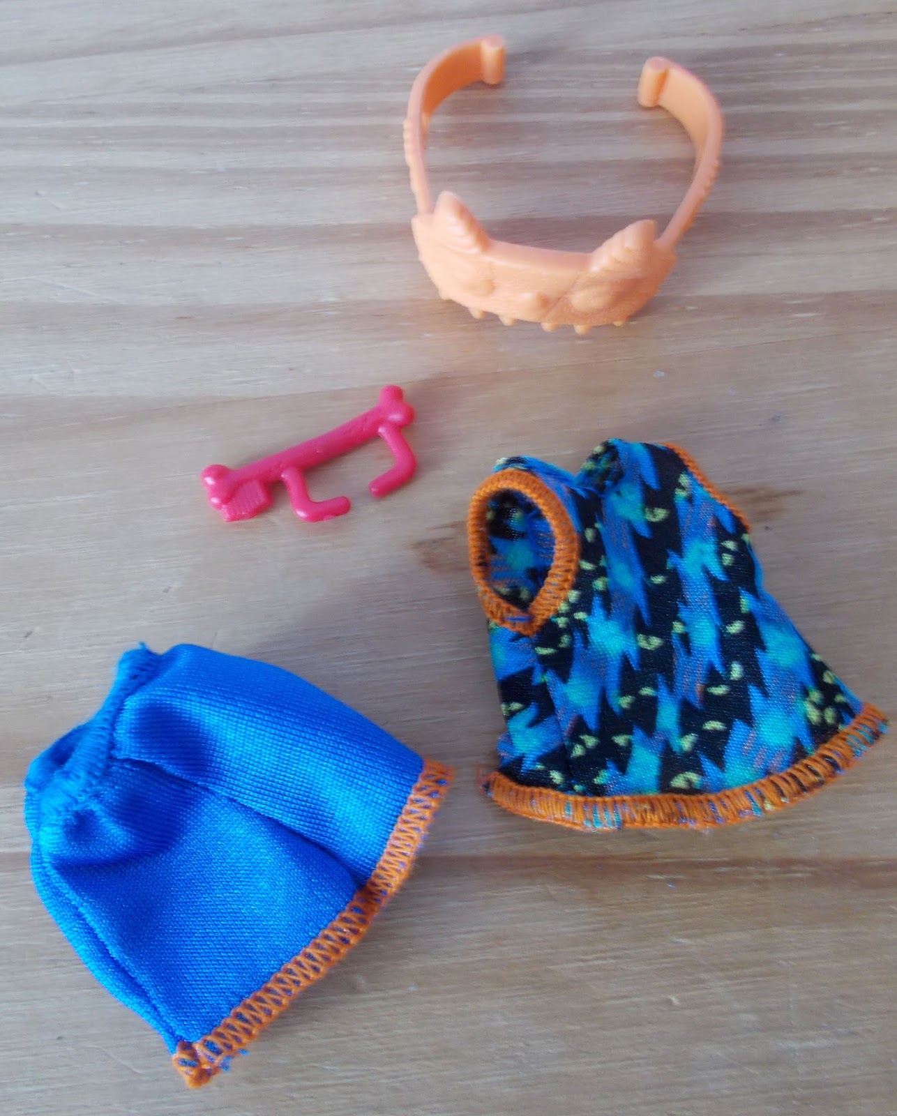 Calaminthes Clawdeen & Fashiondoll Friends: REVIEW: Monster Family ...